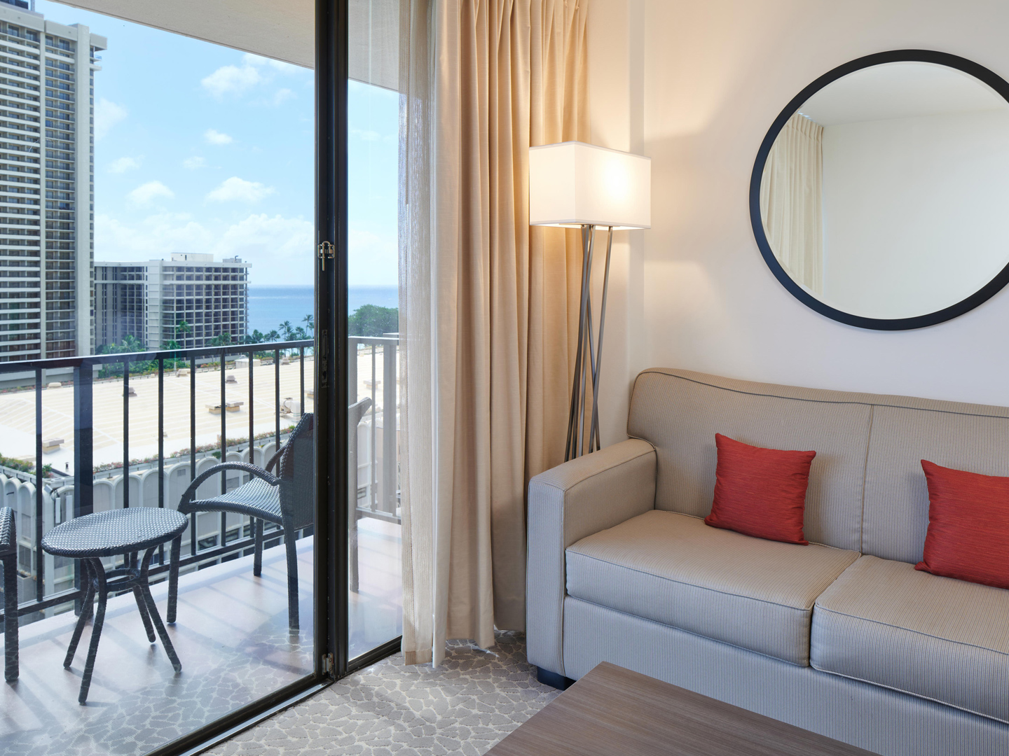 Aqua Palms Waikiki | Go Hawaii