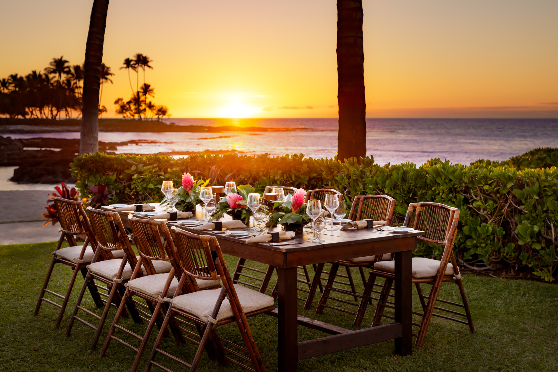 Brown's Beach House Restaurant | Go Hawaii
