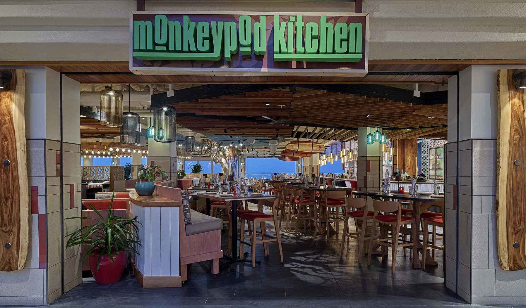 Monkeypod Kitchen by Merriman - Waikīkī | Go Hawaii