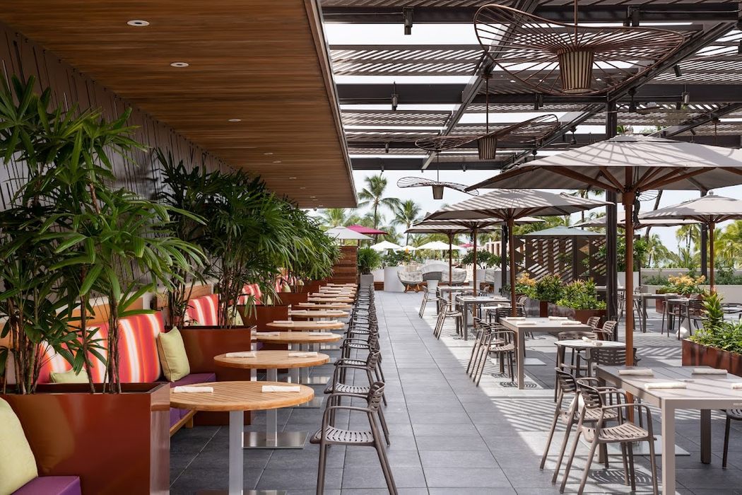 Queensbreak Waikiki Restaurant & Bar | Go Hawaii